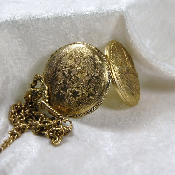 Unusual Vintage Louis Jourdan Paris Scene Men's by CircaDesign