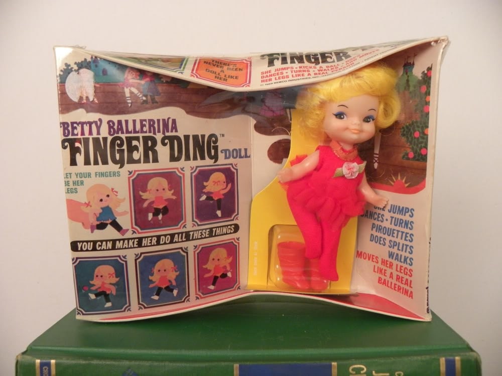 1969 Remco BETTY BALLERINA Finger Ding Puppet Doll NRFB