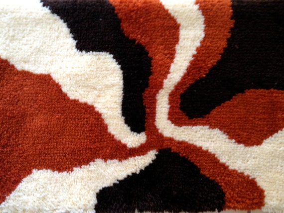 Vintage MOD 60s 70s Shag Rug Wall Hanging Decor by elliemayhems