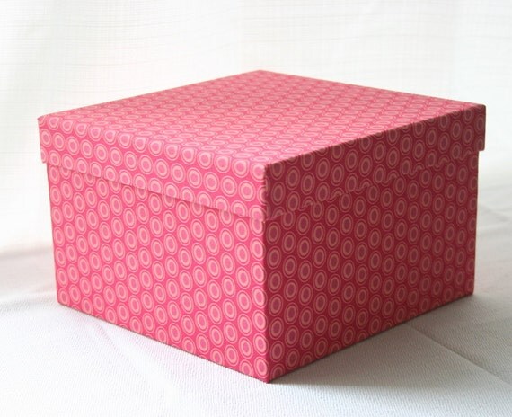 Medium square decorative box