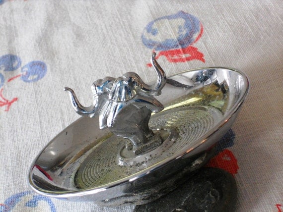 Hamilton Ashtray Elephants Trunks Up '50s Deco Style