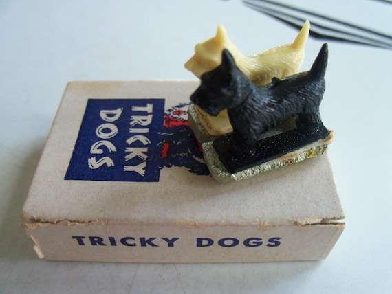 Vintage Scotty Dog Magnets Tricky Dogs in Original Box Toy
