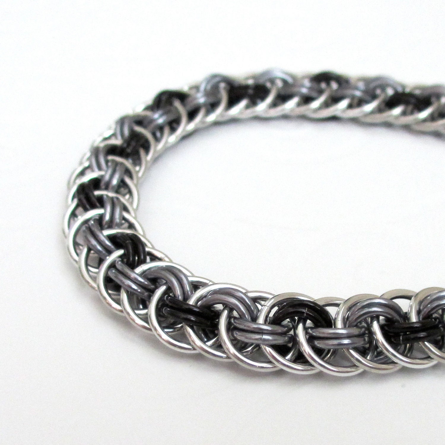 Chainmail bracelet Viper Basket weave in black silver and