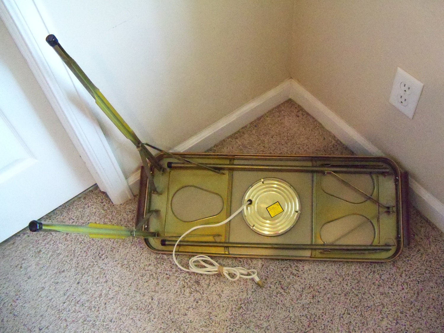 Tri-umph Warming Table Folding Electric Warming Table by Busco