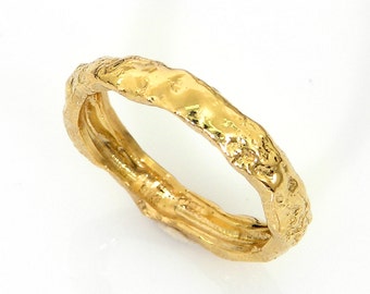 Cracked earth wedding band. Wide wedding band. by KaiJewelry585