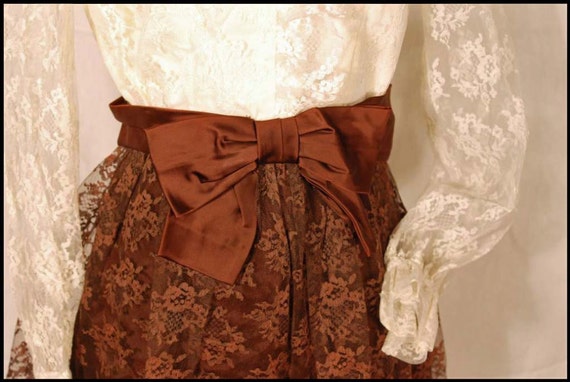 Vintage 60s Cream Lace Ruffle Bow Mod Party Mini Dress S