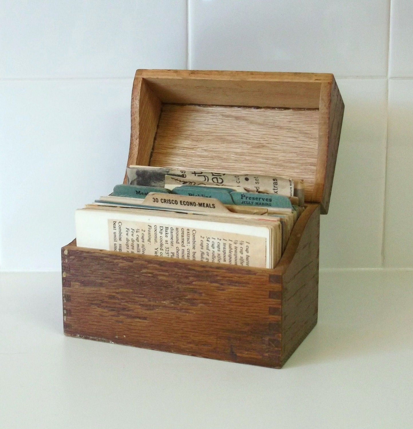 Wooden Recipe Box With Vintage Recipe Cards
