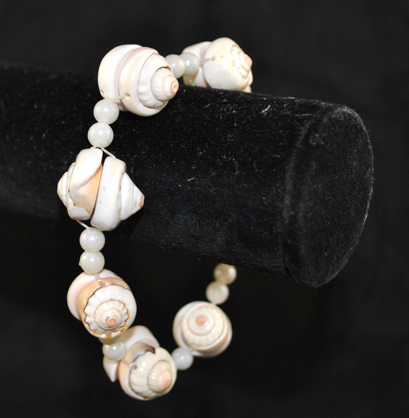 FREE SHIPPING Fun Summer Jewelry Expandable Sea Shell Bead Bracelet ...