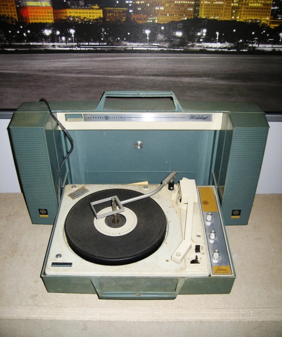 VIntage GE General Electric WILDCAT Solid State by MaticsVintage