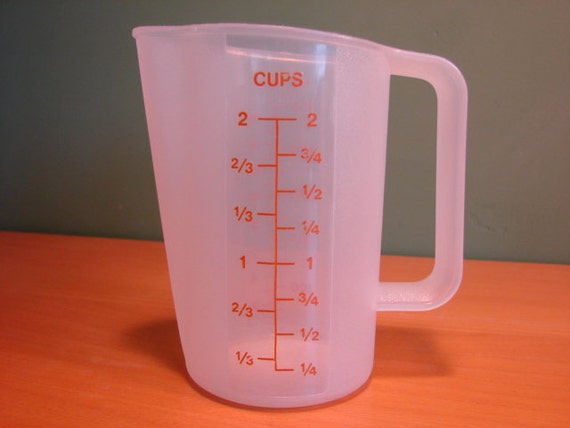 Tupperware 2 Cup Measuring Cup