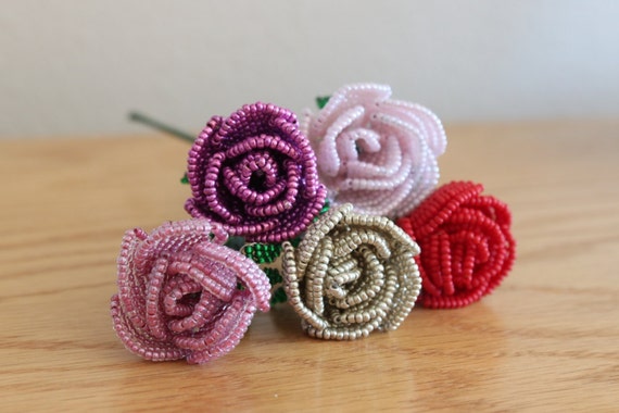 Items similar to Small Seed Bead Beaded Roses, Bouquet, Pink, Red, Gold ...