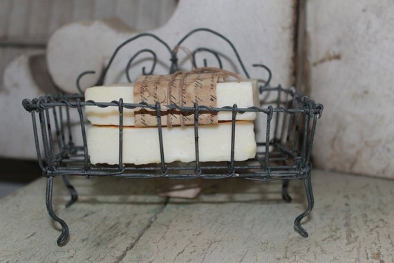 Items similar to Wire Soap Dish on Etsy