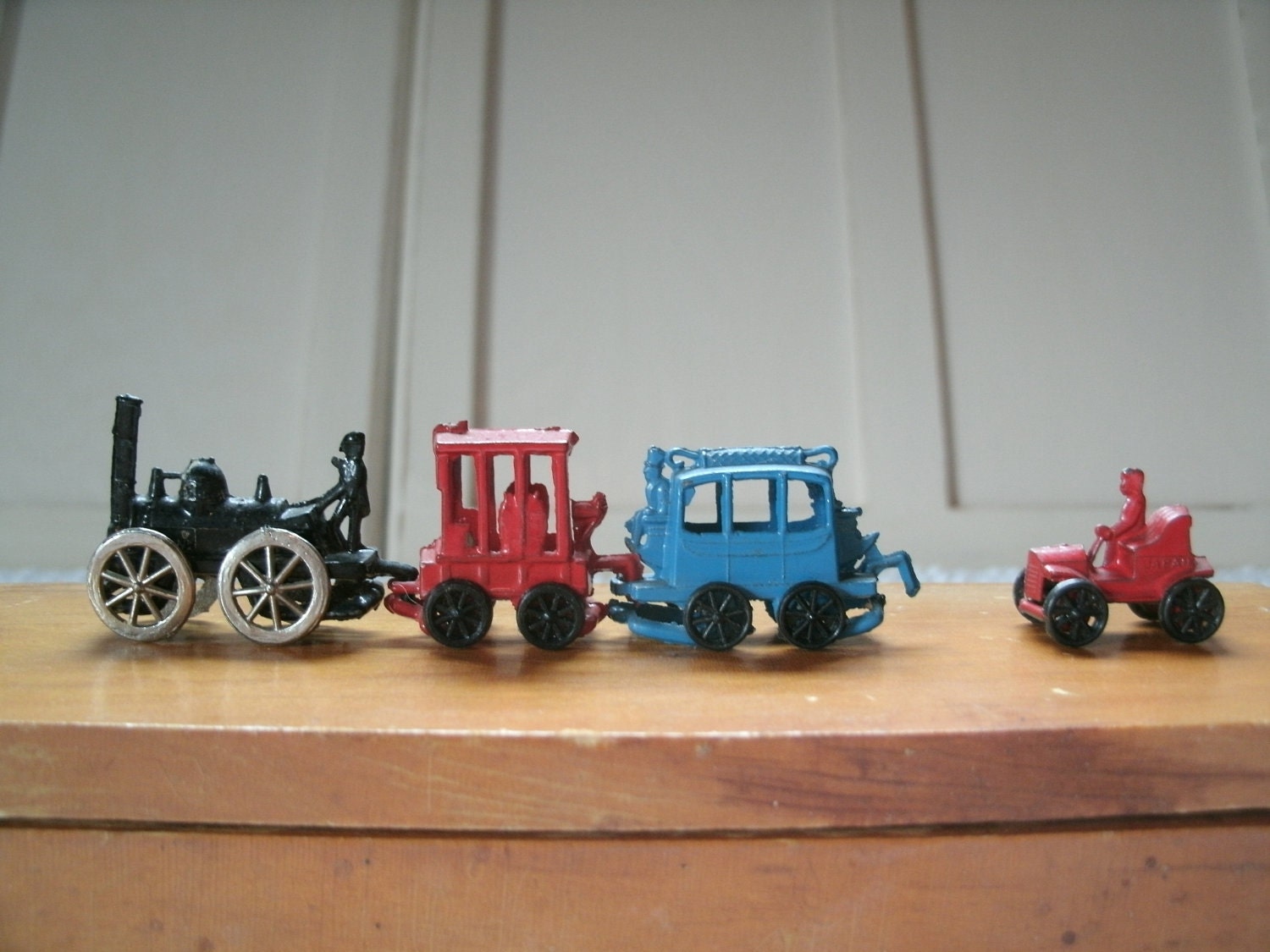 Miniature Metal Train Set Tiny Toy Train Small Train