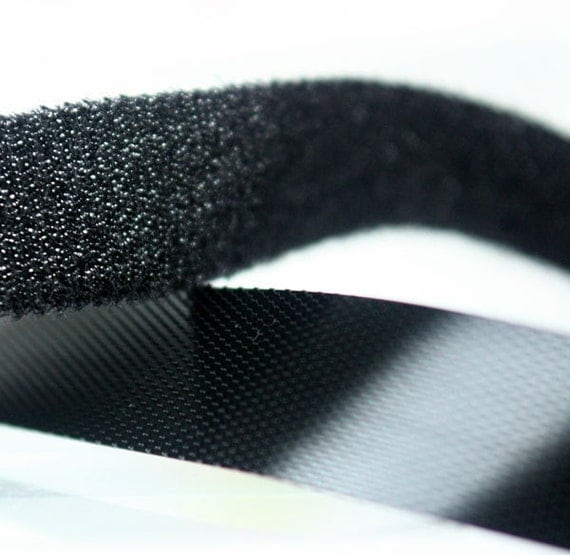 E-006 / Thin Velcro / size : 1.5cm. X 270 cm. 3 yards