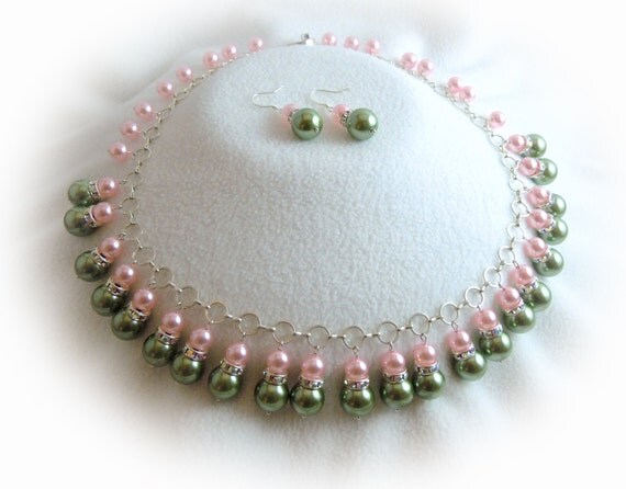 Items similar to Pink & Green Pearl, Rhinestone Necklace Set on Silver ...