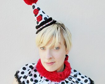 F019 Neck and Wrist Ruffs Circus Collar and Cuffs Gorgeous