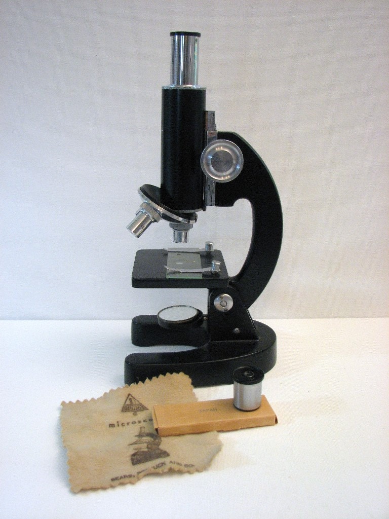 1960's Japan COC 600x Microscope and Accessories ...
