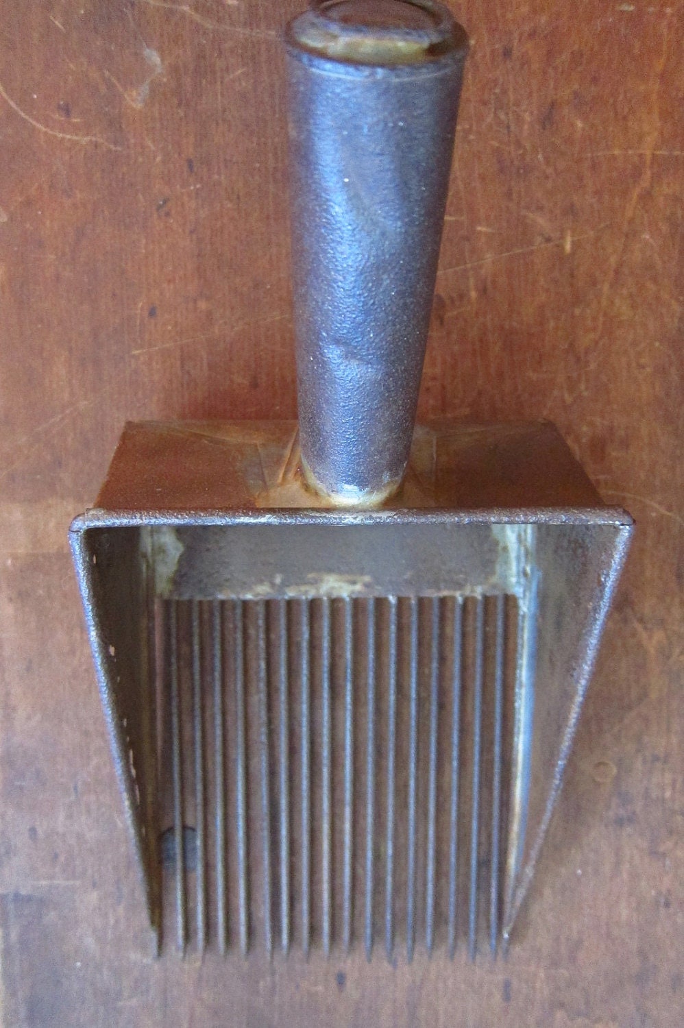 Vintage Blueberry Rake Scoop Harvester