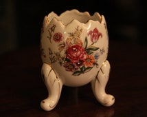 Popular items for egg shaped vase on Etsy