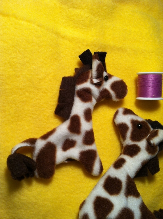 Giraffe finger puppet