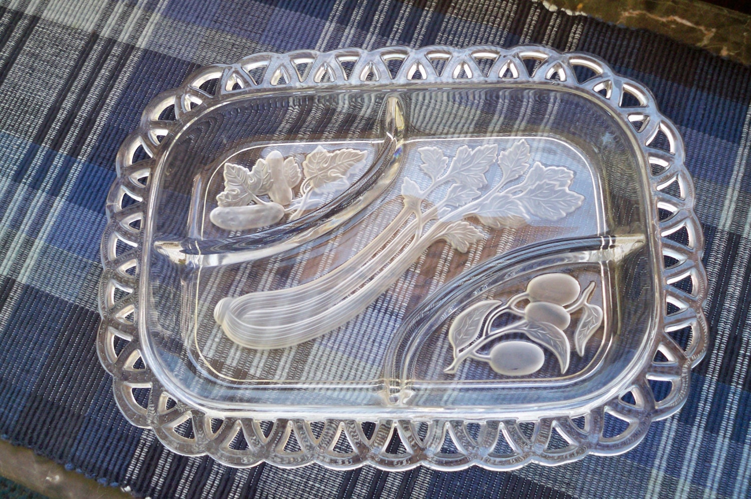 Vintage Dining Serving Lace Edge Glass Condiment Divided Dish Buffet ...