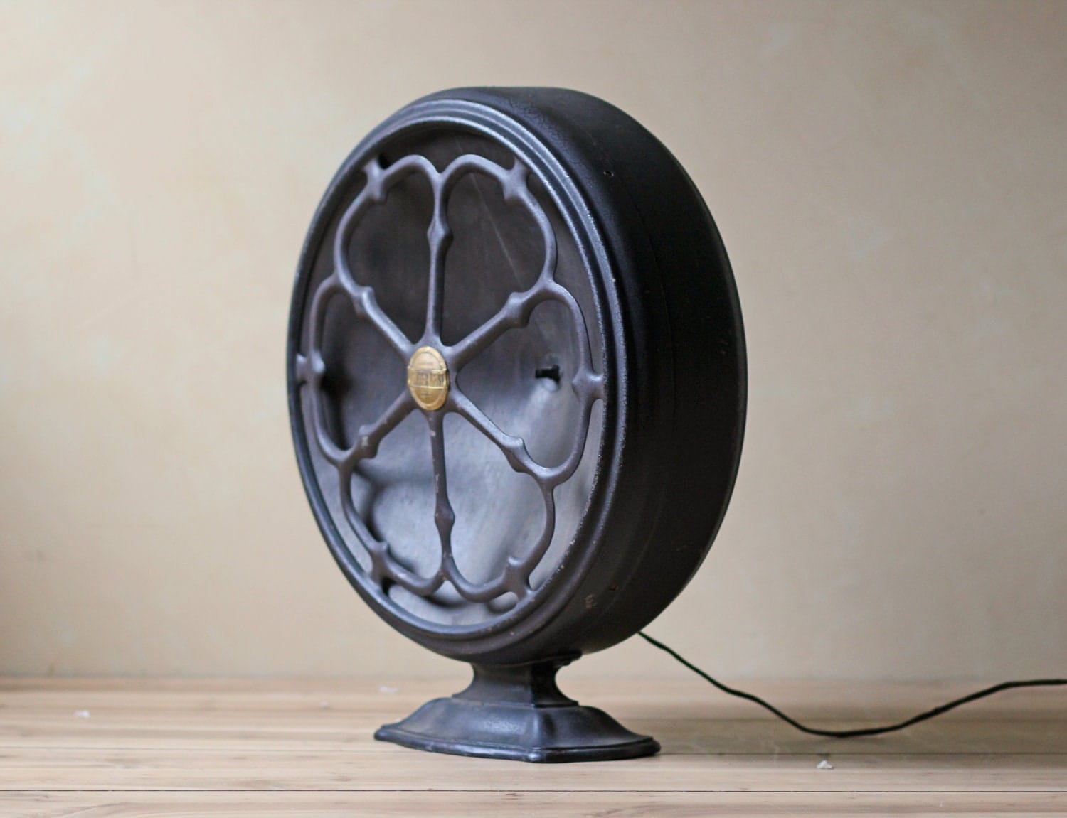 antique Atwater Kent cone radio speaker 1920s