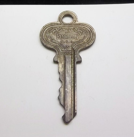 Vintage Brass Door Key With Decorative Top by vintagekeys on Etsy