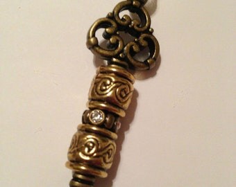 Popular items for gold skeleton key on Etsy