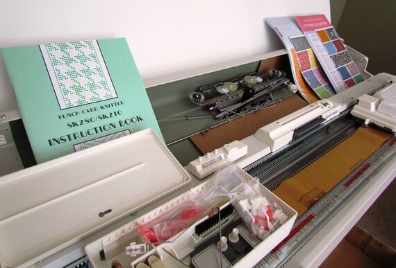 Knitting Machine New Silver Reed SK 280 for Machine Knitting