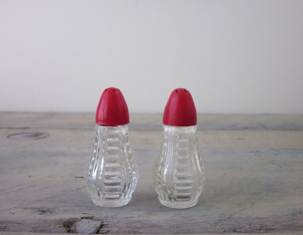 Cherry Red Top Salt and Pepper Shakers by 22BayRoad on Etsy