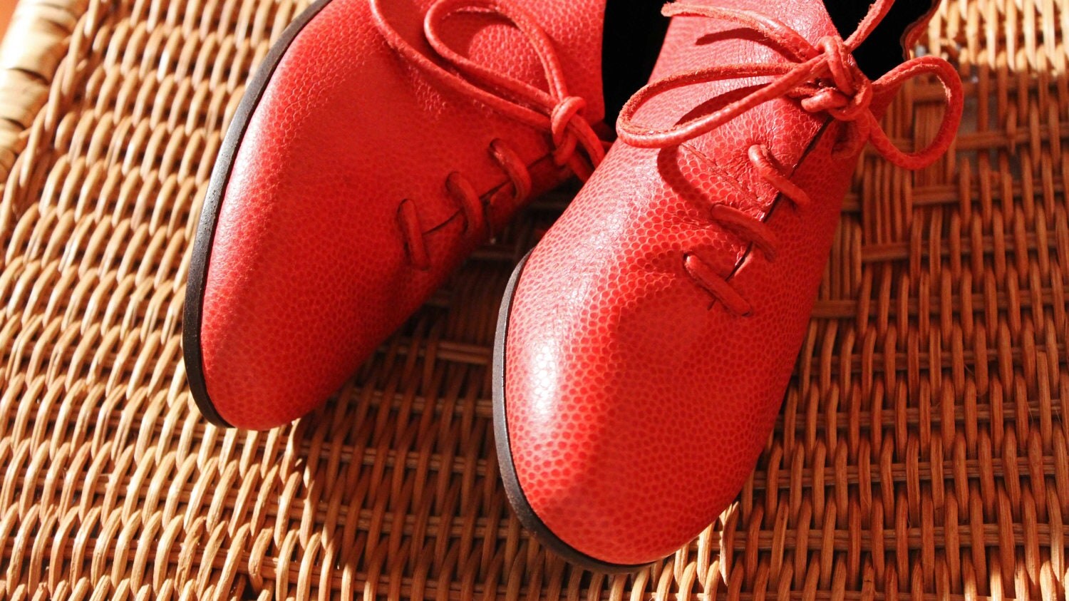red leather shoes with laces size 7 new vintage 80s unworn – Haute Juice