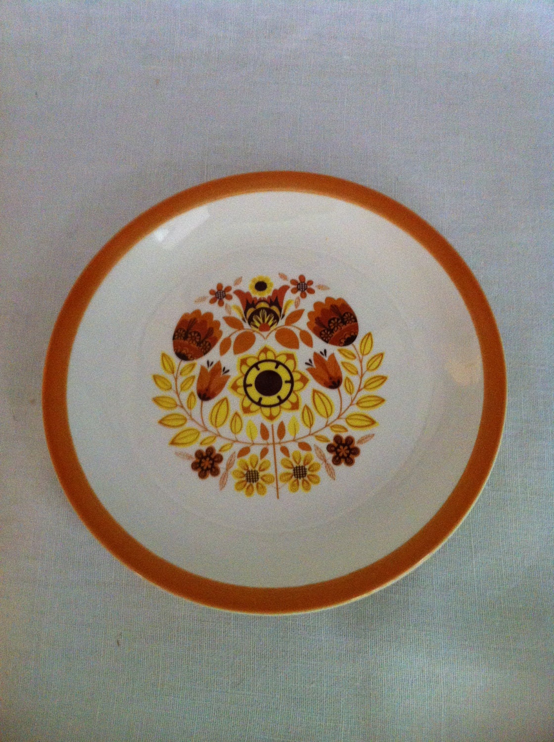 Four brown yellow sunflower folk style plates retro harvest – Haute Juice