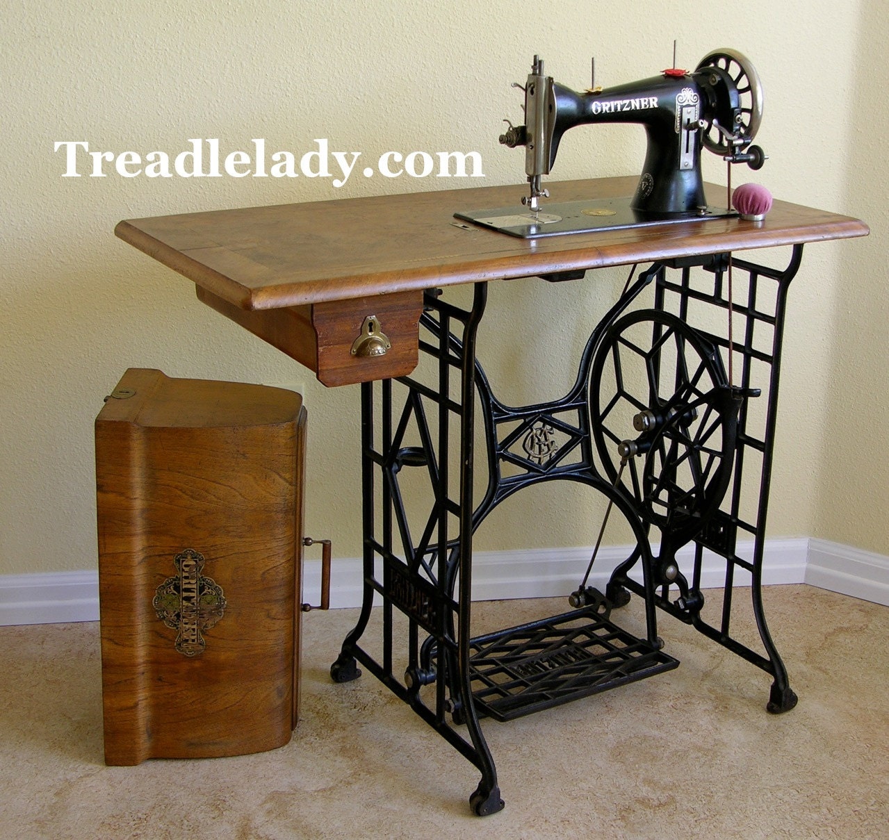 Gritzner Treadle Sewing Machine Spider and Web Emblem Pocket