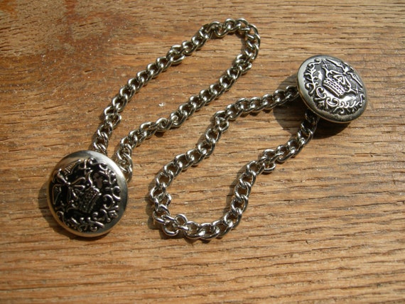 2 Button and Chain Loop Cloak Closures