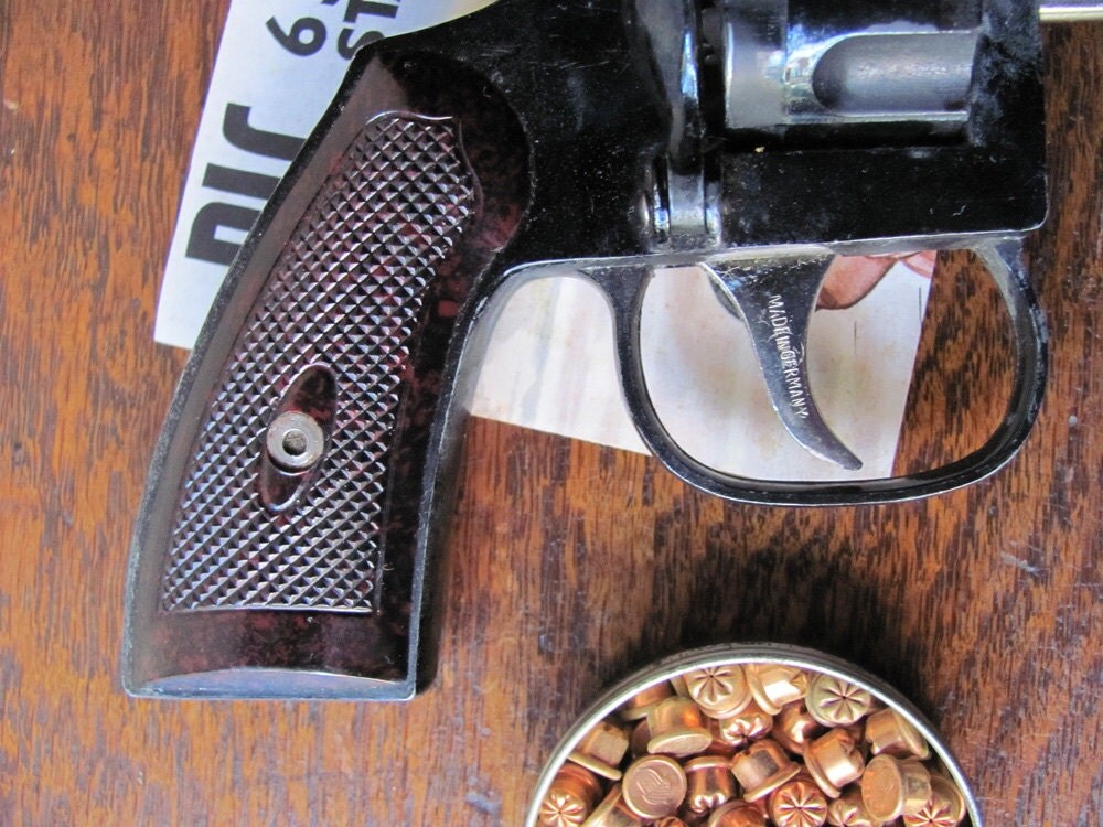 PIC Starter Revolver Gun Pistol Works Great Race Start Gun