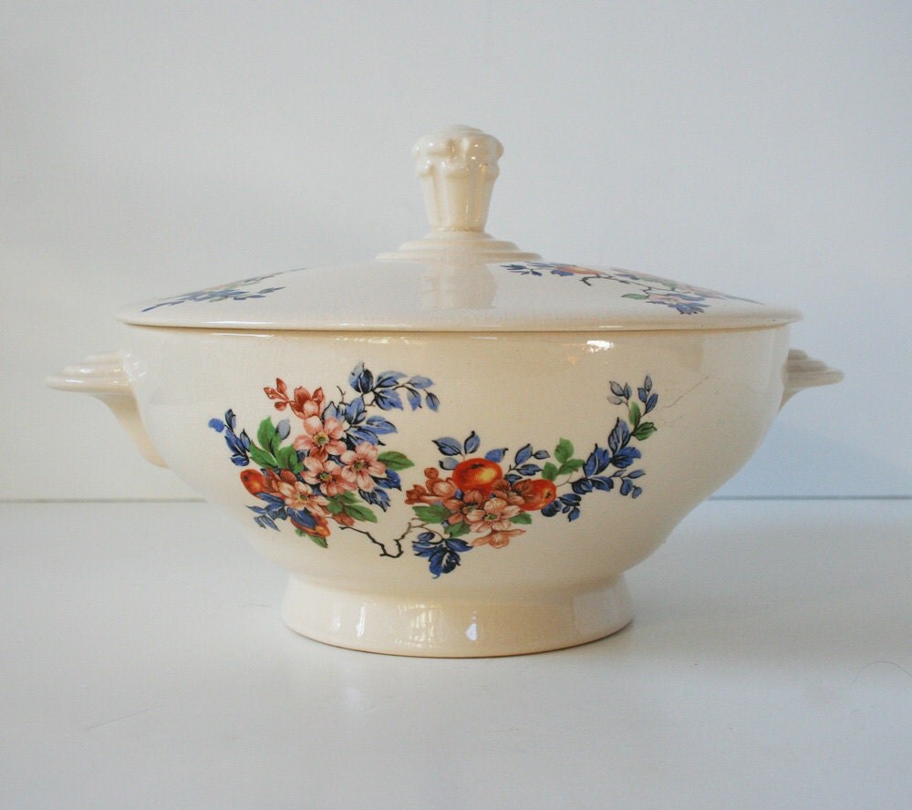 Vintage Covered Casserole Dish – Pretty, Vibrant Floral Design – Haute ...