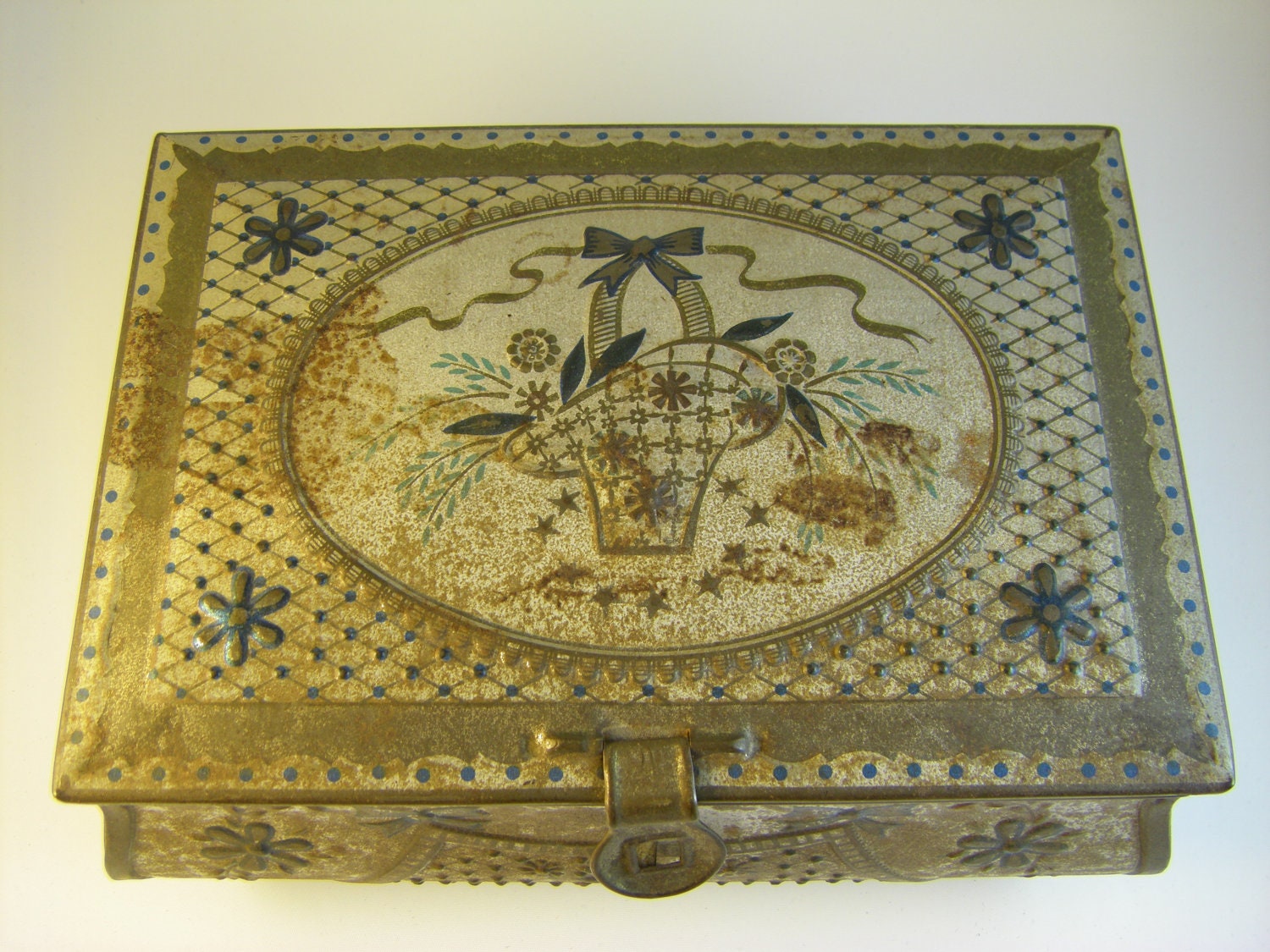 Vintage Rusty Decorative Metal Box – Haute Juice