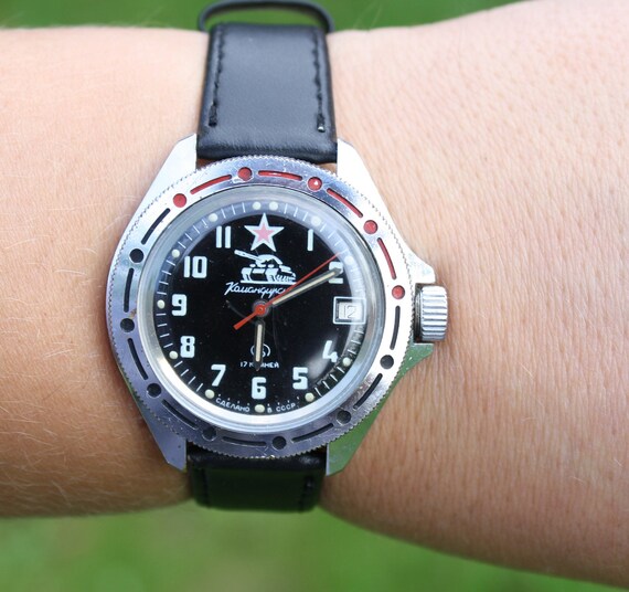 Wristwatch wrist watch Soviet Russian Army Watch Vostok