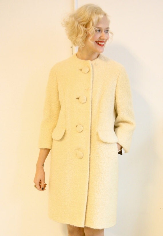 1950s vintage // ivory boucle classic coat // by dethrosevintage