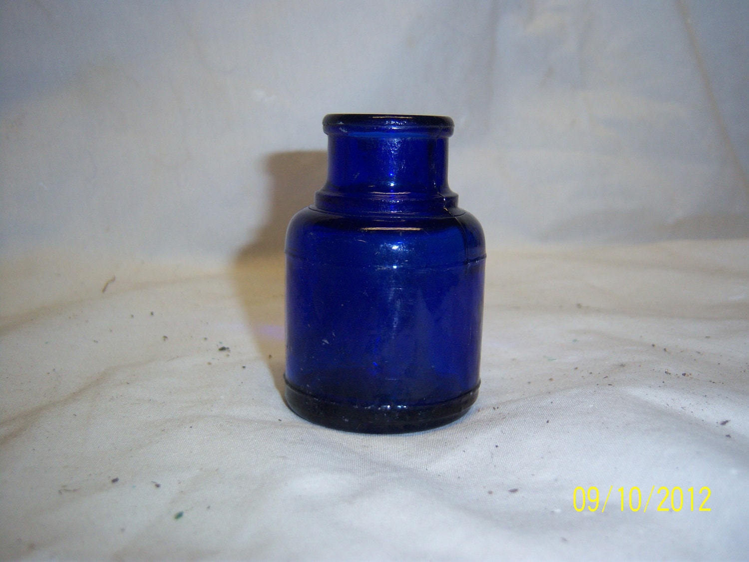 1910's Cobalt Blue Round Ink Bottle 2 1/2-2/3/4 inches
