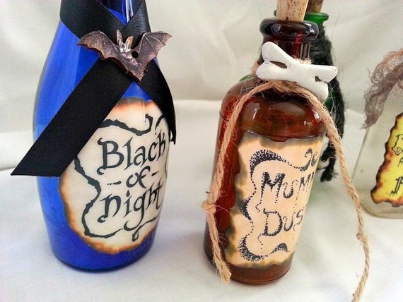 Evil queen snow white potion bottle set and poison apple