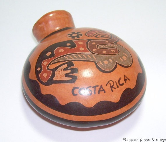 Guaitil Art Pottery / Guaitil Wall Vase / San by GypsumMoonVintage