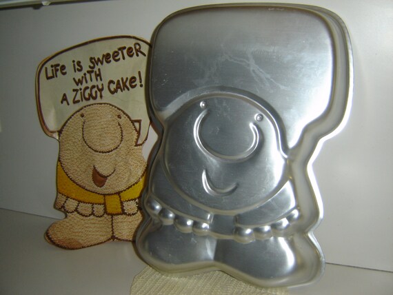 Retired Ziggy Wilton cake pan with instructions for