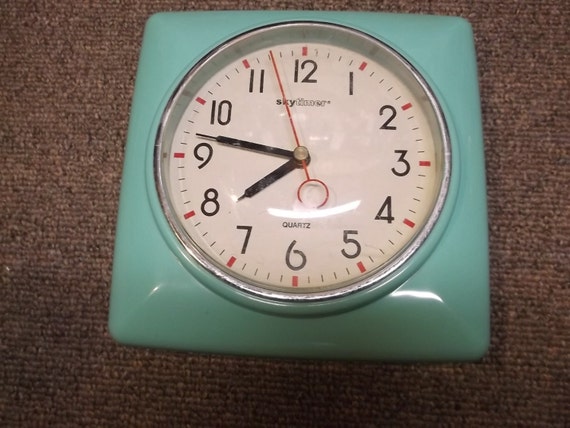SKYTIMER Turquoise 1950's Kitchen Wall Clock Very Fine
