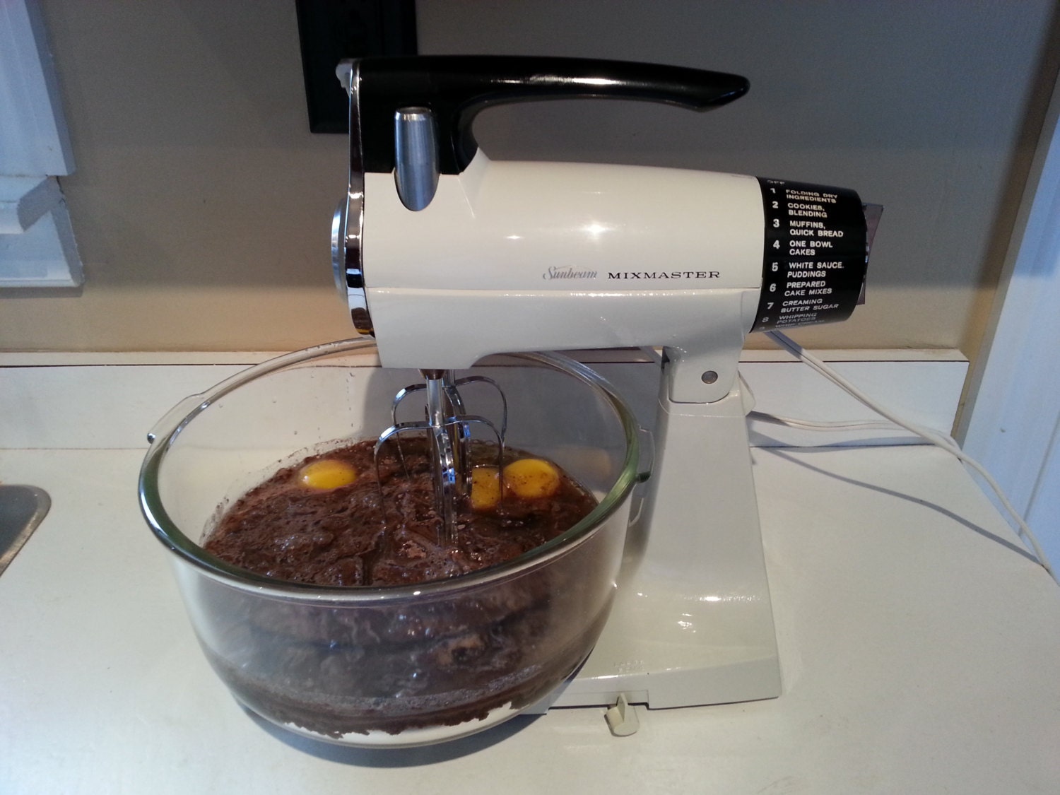 Vintage 12 Speed Sunbeam Mixmaster Stand Mixer