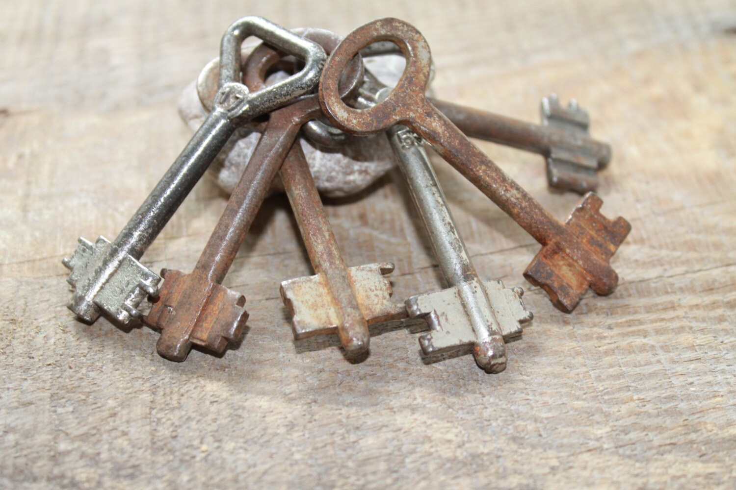 Old Vintage Keys for your art – Haute Juice