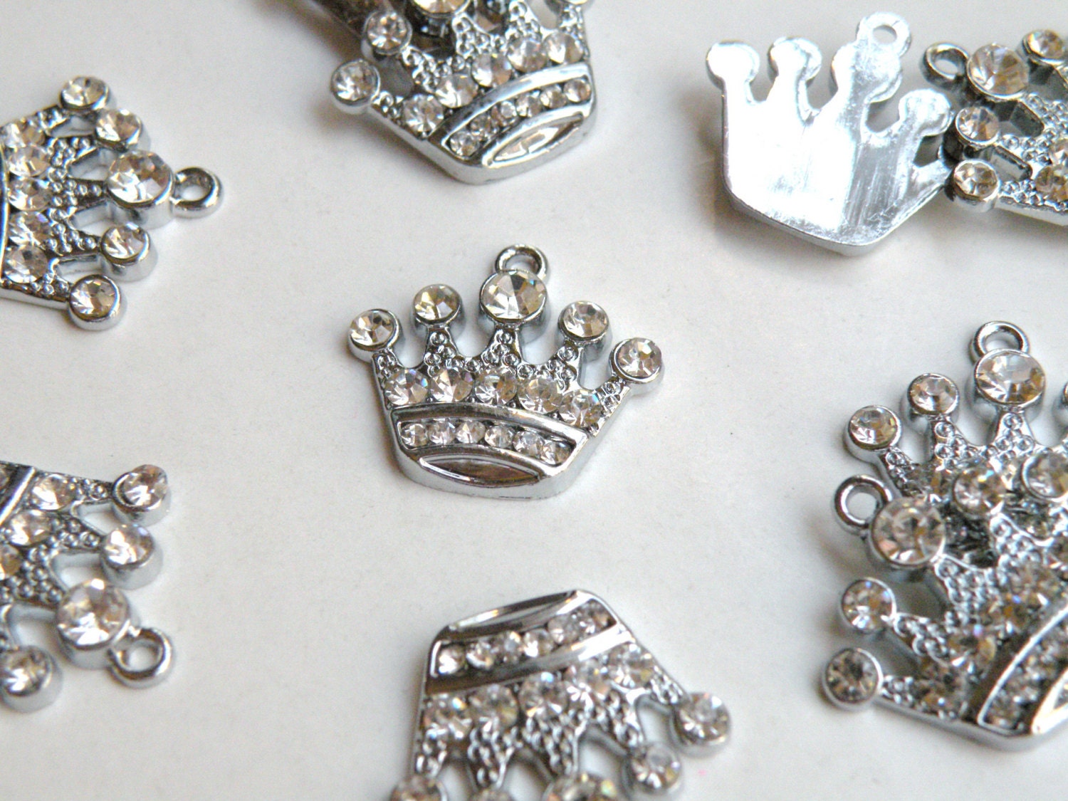 5 Rhinestone Royal Crown charms antique silver 20x21mm DB10355