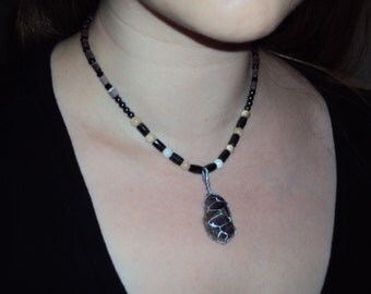 Beaded Necklace With Wrapped Amethyst