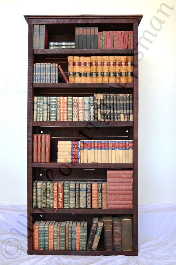 LEMARI Pyxis Custom Oak Display/Book Cabinet