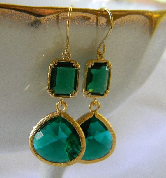 Emerald Green Dangle Earrings in